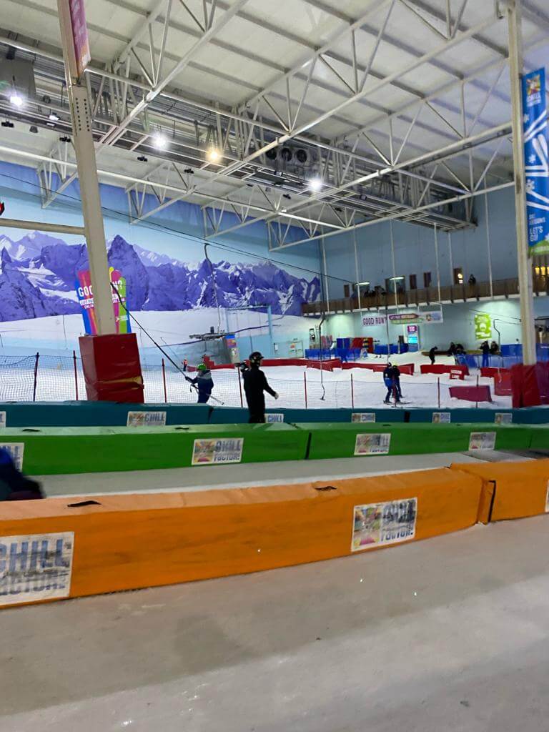 LUCTON SCHOOL – Ski Chill Factory en Manchester | Blog Vigo en Inglés
